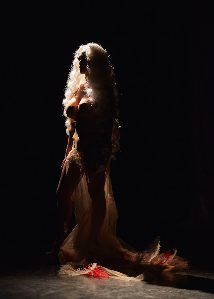 Victoria Sin – FARO